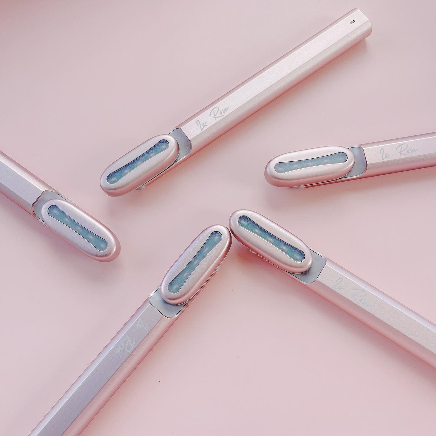 Le Rose PH – Astrid & Rose