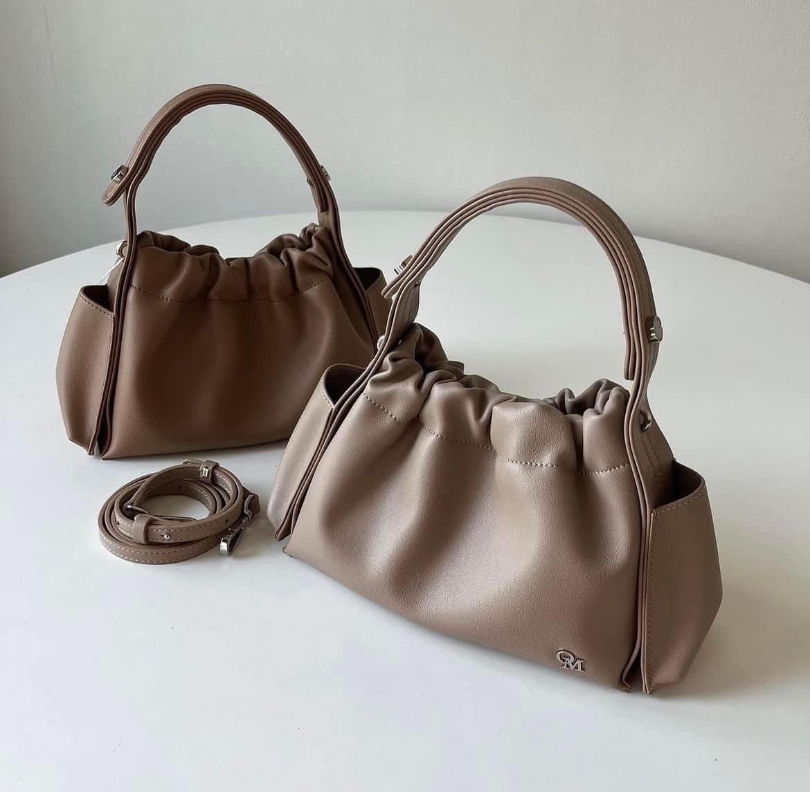 Queen of Material – Astrid & Rose